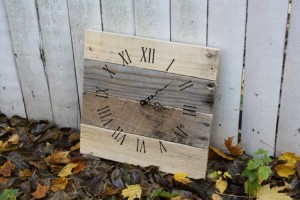 Funky Clock From Reclaimed Wood | Upcycle Art